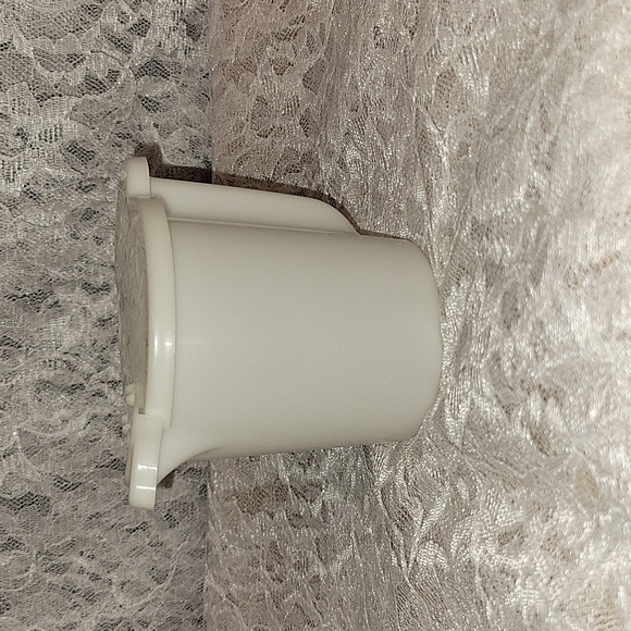 Tupperware | Kitchen | Tupperware Creamer Flip Top Lid | Poshmark